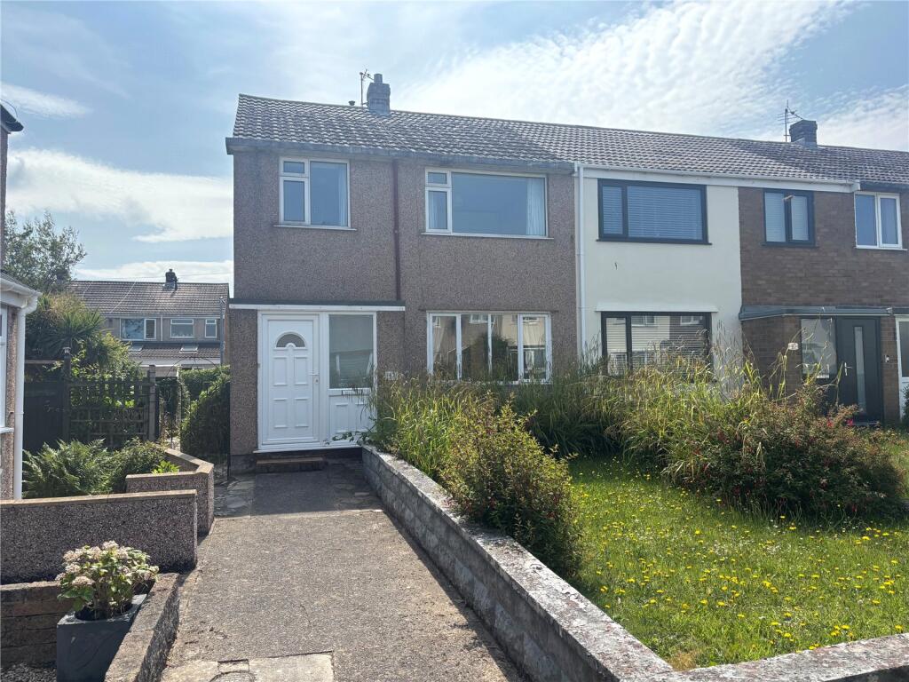 3 bedroom end of terrace house for sale in Fairways, Llandudno, Conwy, LL30