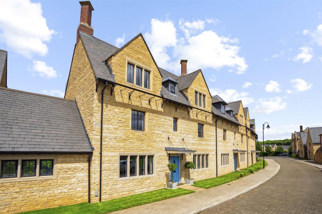 5 bedroom house for sale in Dairy Crescent, Bletchingdon, Kidlington ...