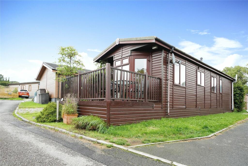 2 bedroom detached house for sale in Rosewater Caravan Park, Treroosel ...