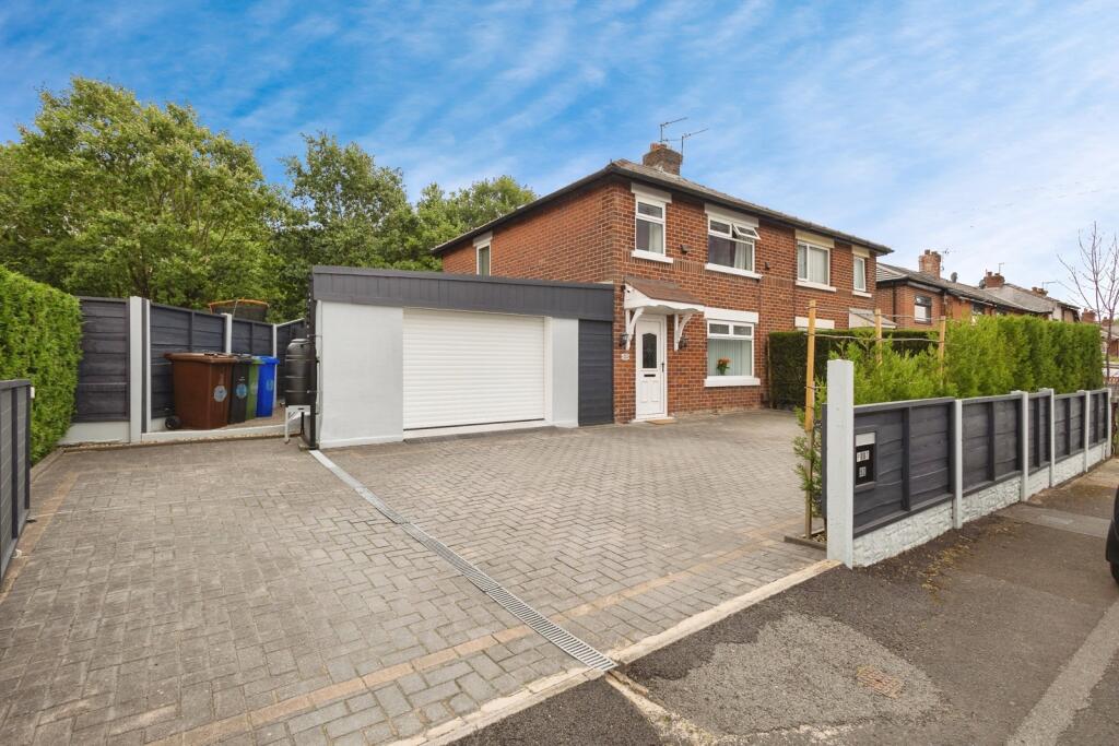 3 bedroom semi-detached house for sale in Mansfield Road, HYDE ...