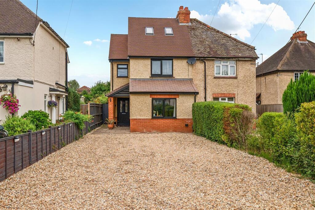 4 bedroom semi-detached house for sale in Arbor Lane, Winnersh ...