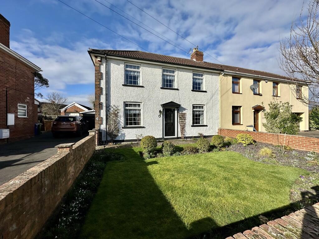 3 bedroom semi-detached house for sale in Sutton Road, Kirk Sandall ...