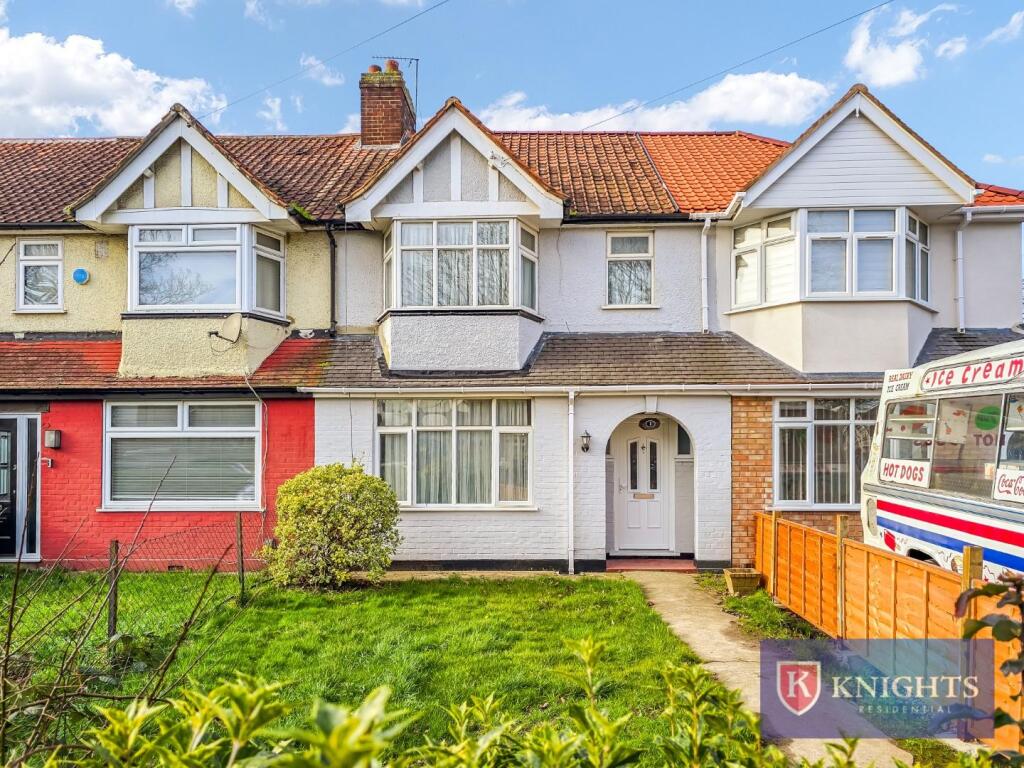 3 bedroom house for sale in Rossdale Drive, London, N9