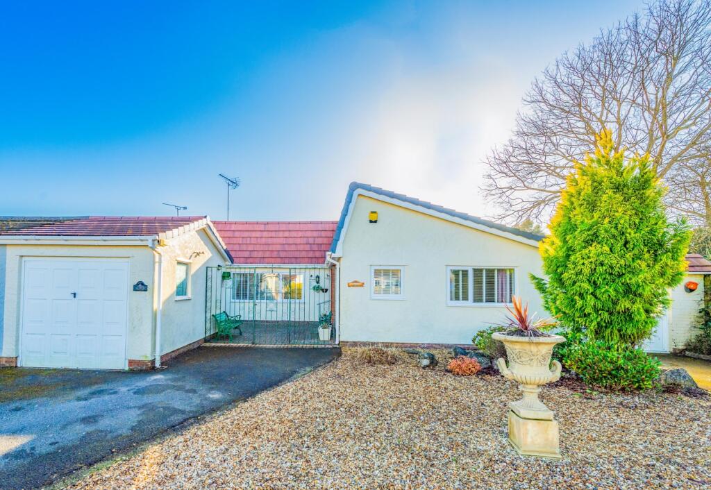 3 bedroom detached bungalow for sale in The Homestead, Wrexham, LL14