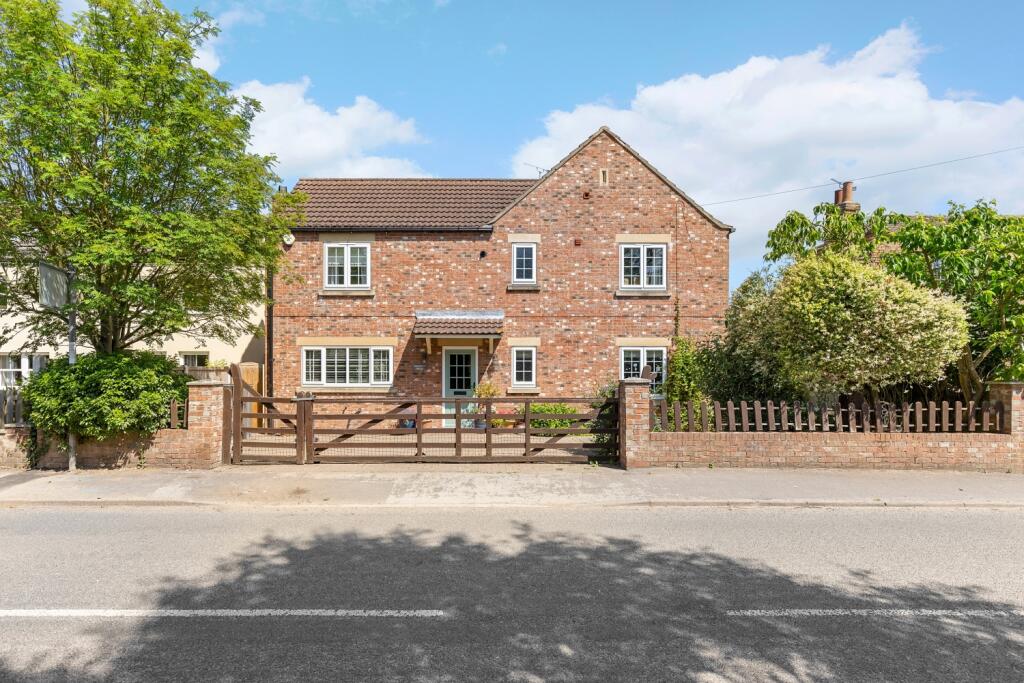 4 bedroom detached house for sale in Main Street, Kelfield, York, North ...