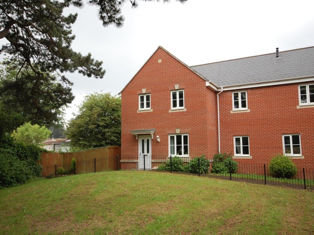 3 bedroom house for rent in Heraldry Row, Exeter, EX2