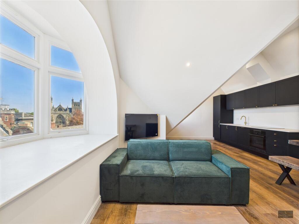 3 bedroom flat for rent in 27 Paternoster House, Exeter, EX4