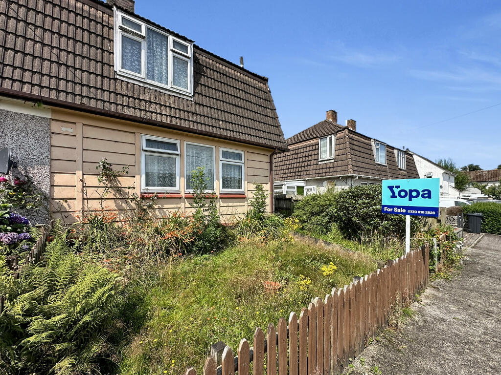 3 bedroom semi-detached house for sale in Elizabeth Road, St. Austell, PL25