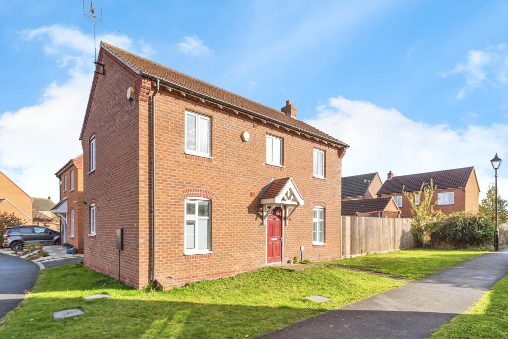 3 bedroom detached house for sale in Leveret Chase, Witham St Hughes ...