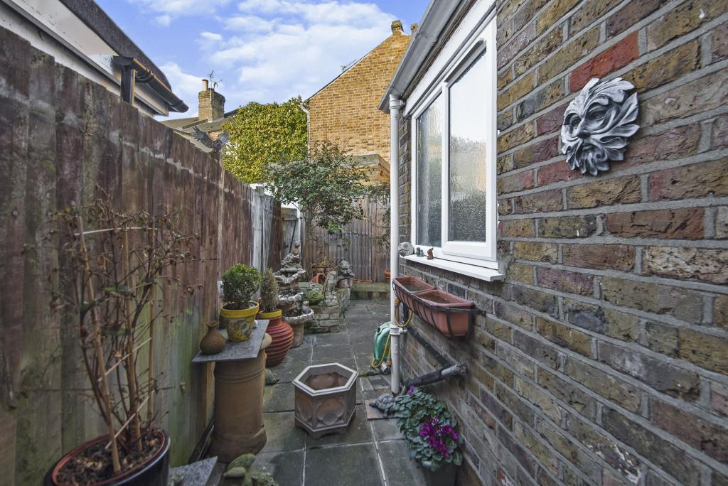 2 bedroom terraced house for sale in Acre Road, Kingston Upon Thames, KT2