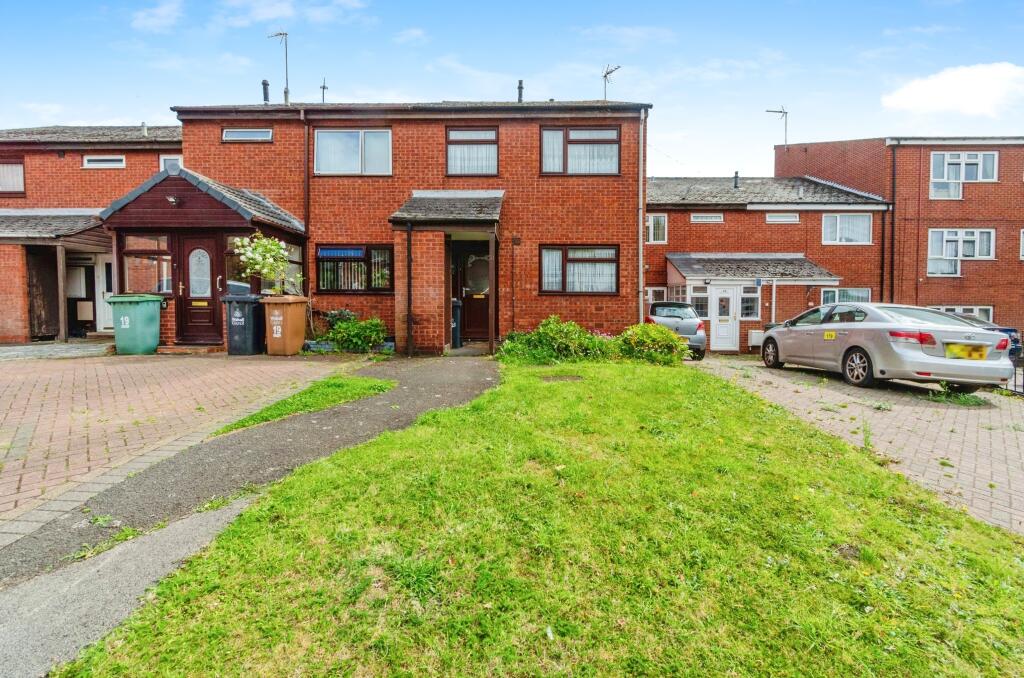 4 bedroom terraced house for sale in Victor Street, Caldmore, Walsall, WS1