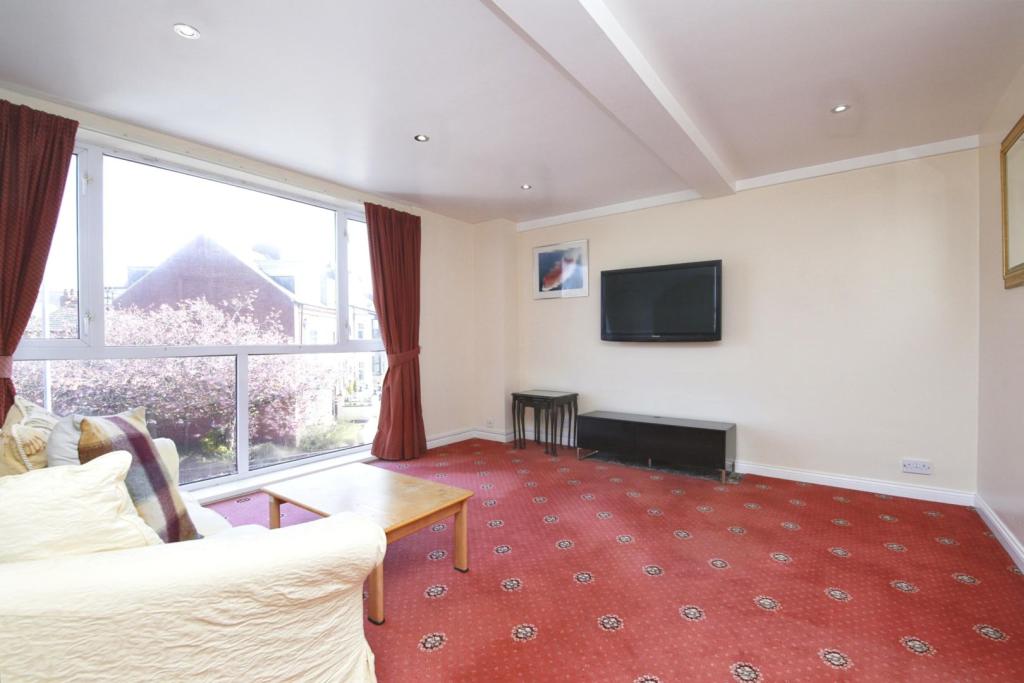 2 bedroom flat for sale in Durham Road, Sunderland, SR2