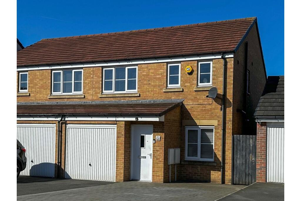 3 bedroom semi-detached house for sale in Halton Grove, Blyth, NE24