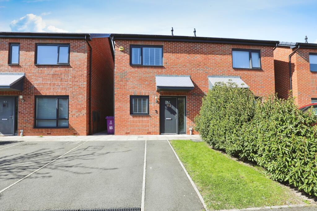 2 bedroom semi-detached house for sale in Viola Drive, Liverpool, L27