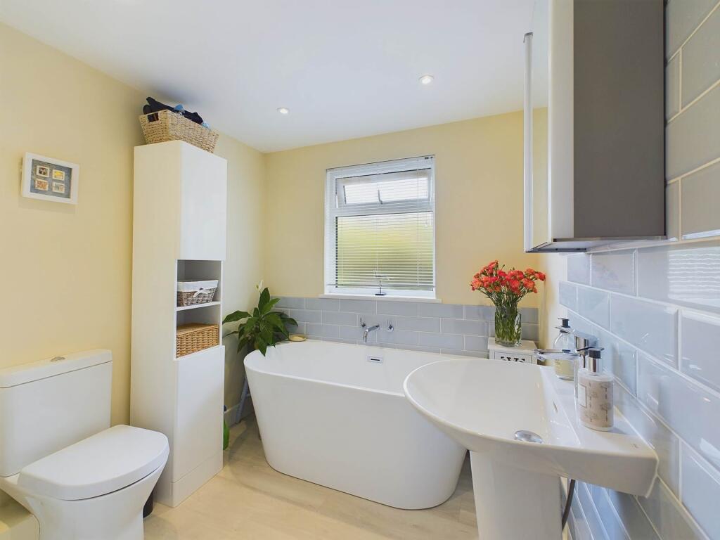 2 bedroom house for sale in Harrowbarrow., PL17