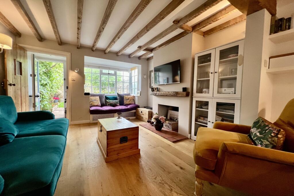 2 bedroom cottage for sale in Church Road, Cookham Dean, SL6