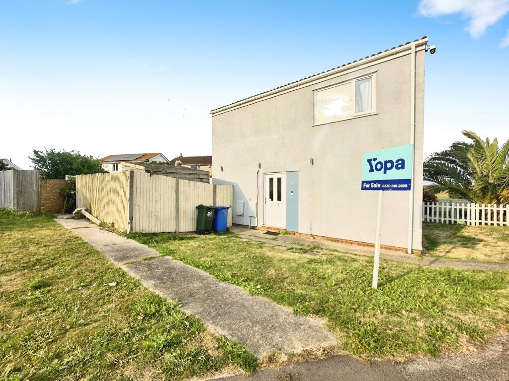 3 bedroom end of terrace house for sale in Seasalter Close, Warden ...