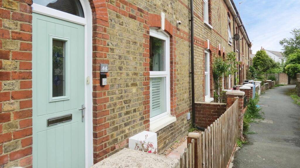 2 bedroom terraced house for sale in Church Path, Deal, CT14