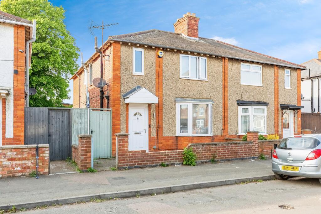 4 bedroom detached house for sale in Leys Road, Wellingborough, NN8