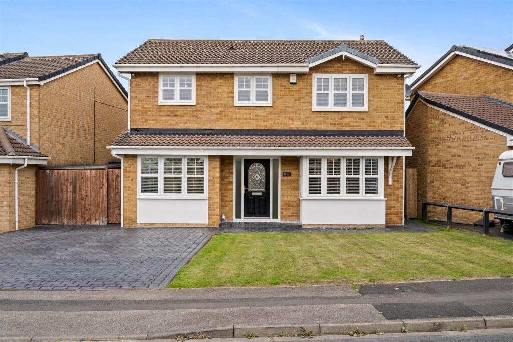 5 bedroom detached house for sale in Ark Royal Close, Hartlepool, TS25