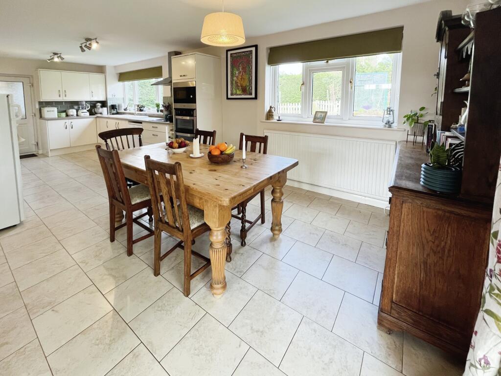 4 bedroom detached house for sale in Brookfields Road, Ipstones, Stoke ...
