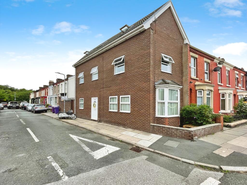 4 bedroom end of terrace house for sale in Hughestead Grove, Liverpool, L19