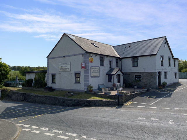 9 bedroom hotel for sale in Pembrokeshire/ceredigion Border - Teifi ...
