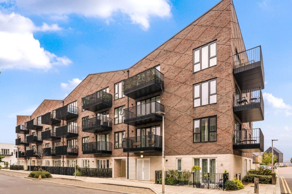 1 bedroom flat for sale in Rochester Riverside, Corys Road, Rochester ...