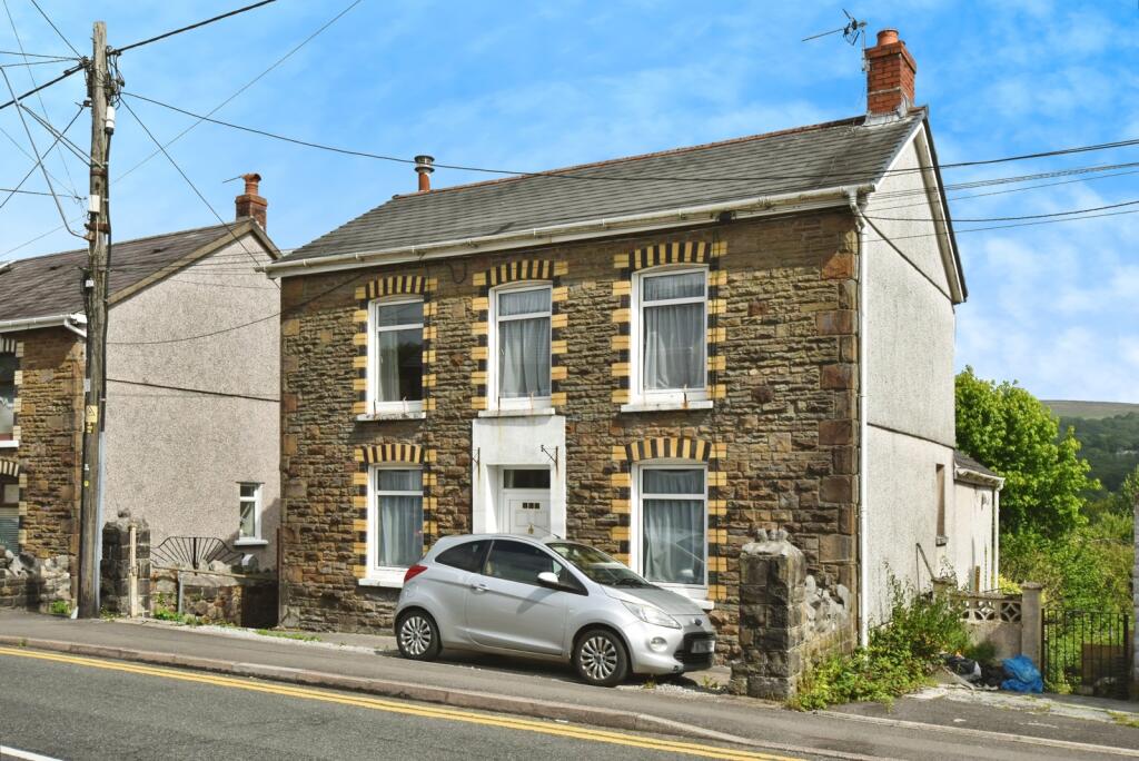 3 bedroom detached house for sale in Cwmamman Road, Garnant, Ammanford ...