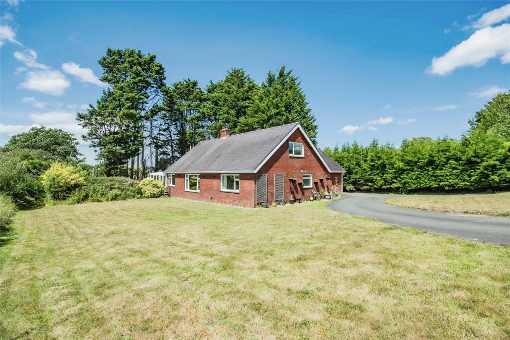 4 bedroom bungalow for sale in Penparc, Aberteifi, Penparc, Cardigan, SA43