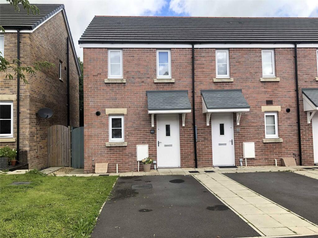2 bedroom end of terrace house for sale in Maes Pedr, Johnstown, Carmarthen, SA31