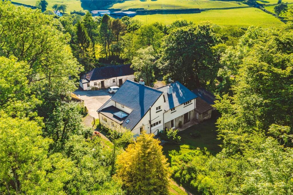 4 bedroom detached house for sale in Cribyn, Lampeter, Ceredigion, SA48