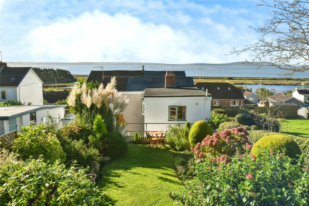 3 bedroom semi-detached house for sale in Myrtle Hill, Pwll, Llanelli ...