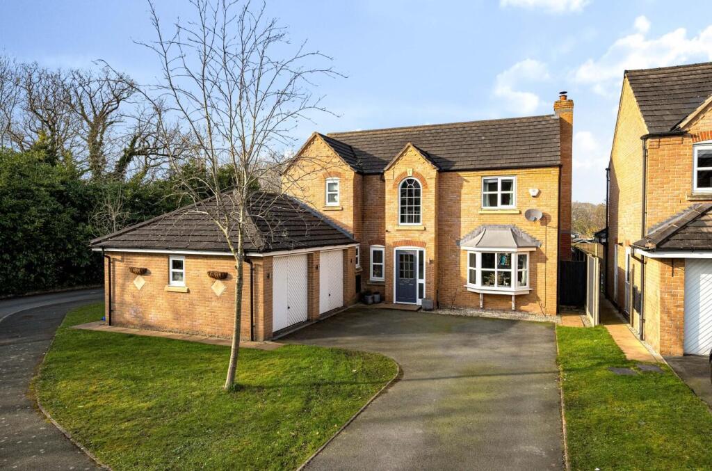 4 bedroom house for sale in Winston Way, Penley., LL13