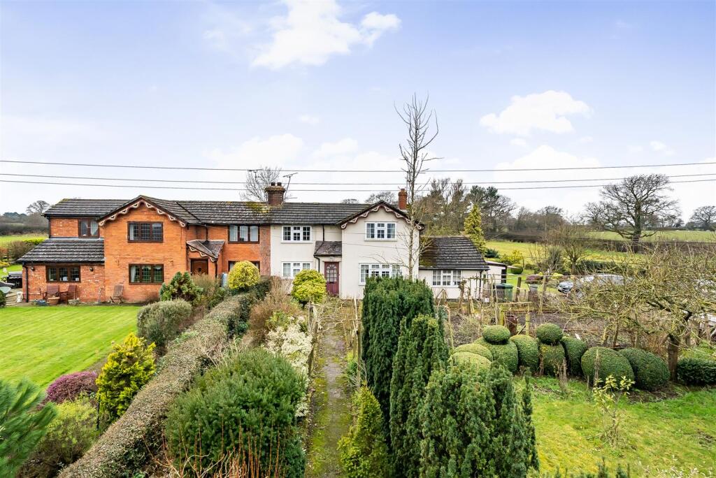 4 bedroom house for sale in Knolton, Overton on Dee., LL13