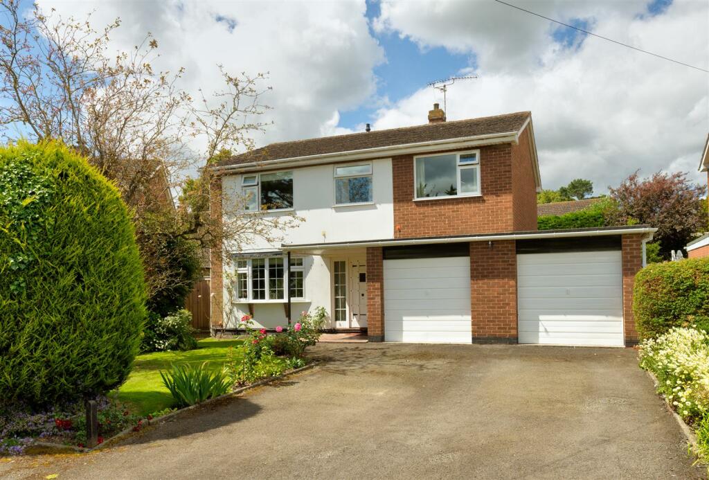 4 bedroom house for sale in 3 Manor Gardens, Pontesbury, Shrewsbury ...