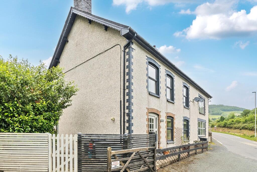 4 bedroom semi-detached house for sale in Commins Coch, Machynlleth, SY20