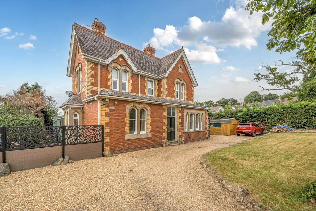 4 bedroom semi-detached house for sale in Criggion Lane, Trewern ...