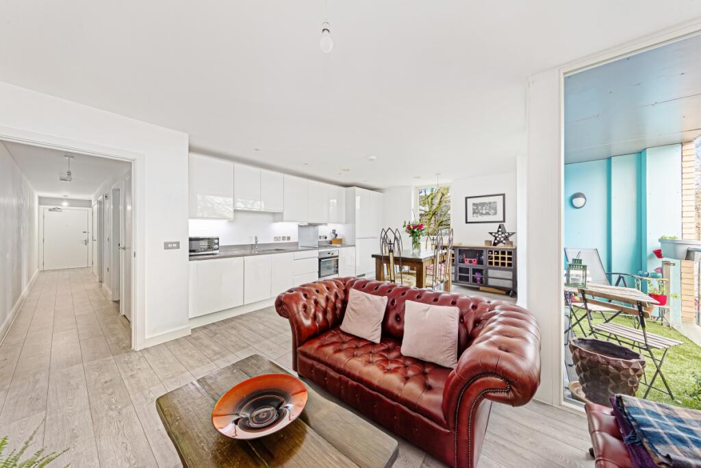 2 bedroom apartment for sale in Batavia Road New Cross SE14