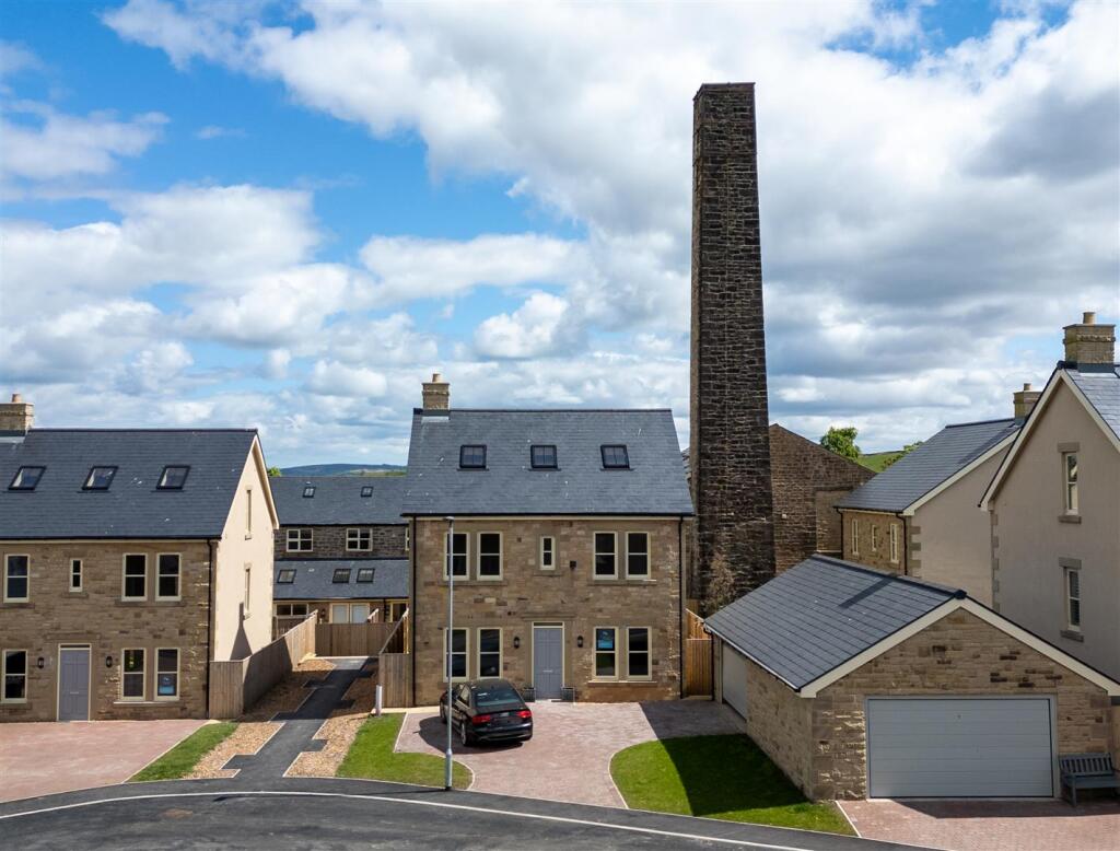 5 bedroom detached house for sale in John Hallows Way, Newchurch-In ...