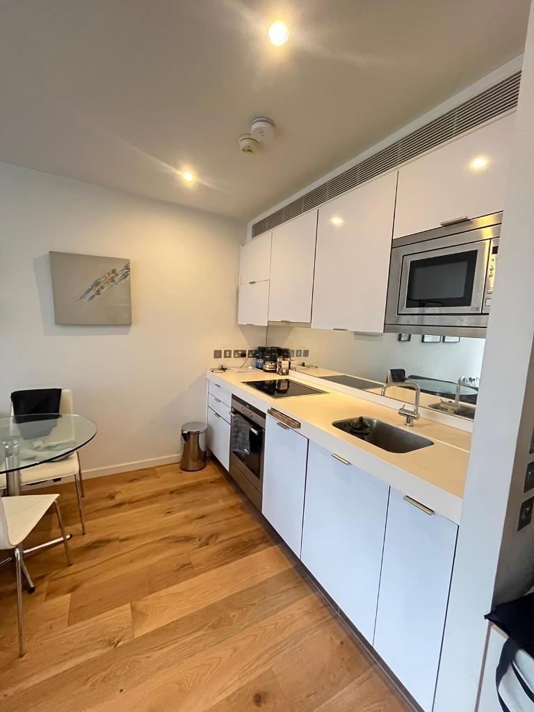 Studio flat for rent in Ontario Tower, 4 Fairmont Avenue, Canary Wharf ...