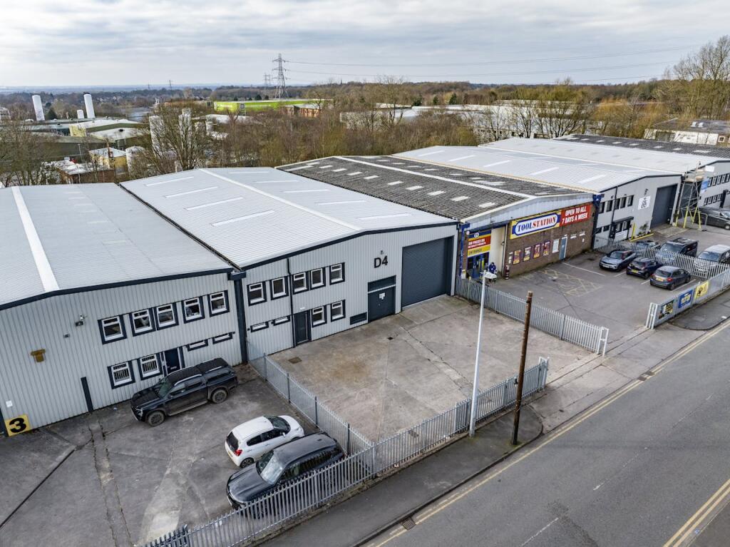 Light industrial facility to lease in D4, Wardley Industrial Estate ...