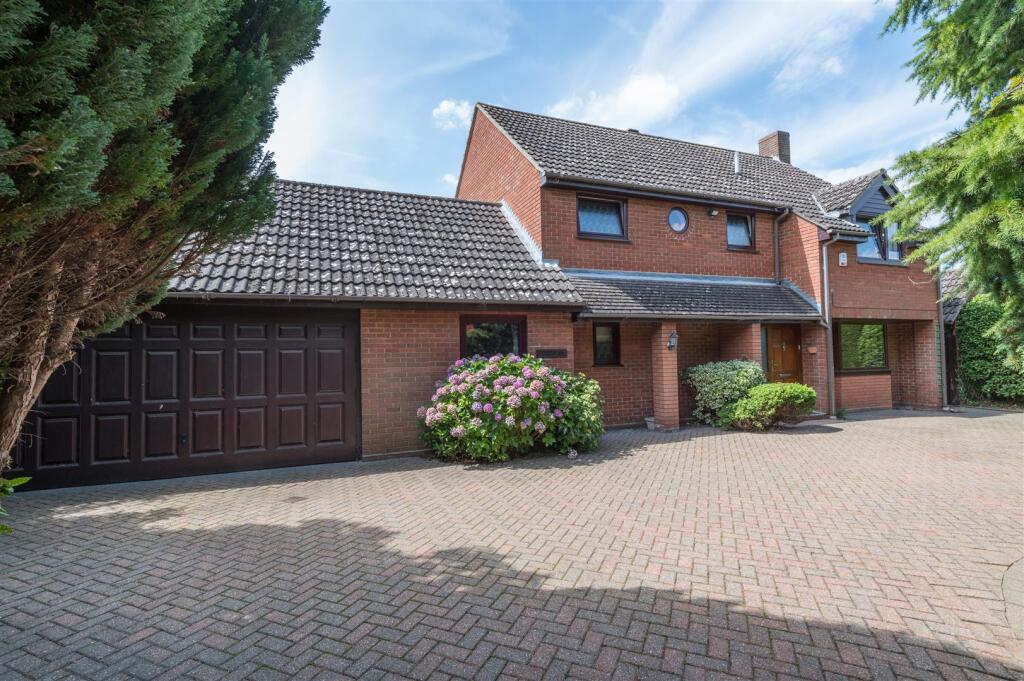 4 bedroom detached house for sale in Drummoyne, Raydon, Suffolk, IP7