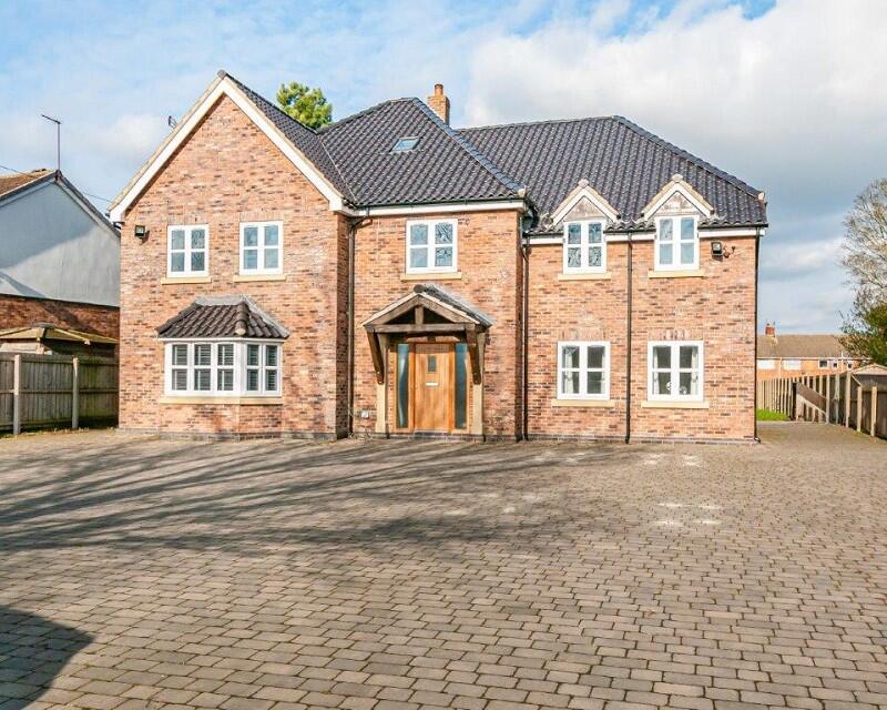 5 bedroom detached house for sale in Main Road, Bilton, Hull, East ...