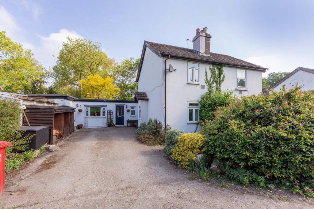 4 bedroom semi-detached house for sale in Poyle New Cottages, Old Bath ...
