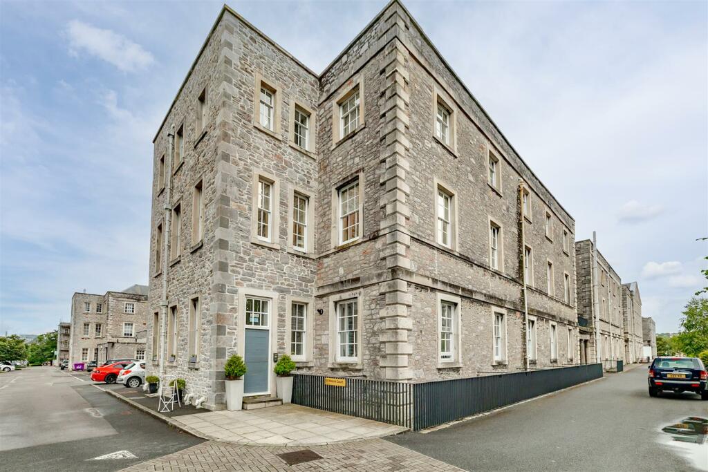 2 bedroom apartment for sale in St Vincent Court, The Millfields ...