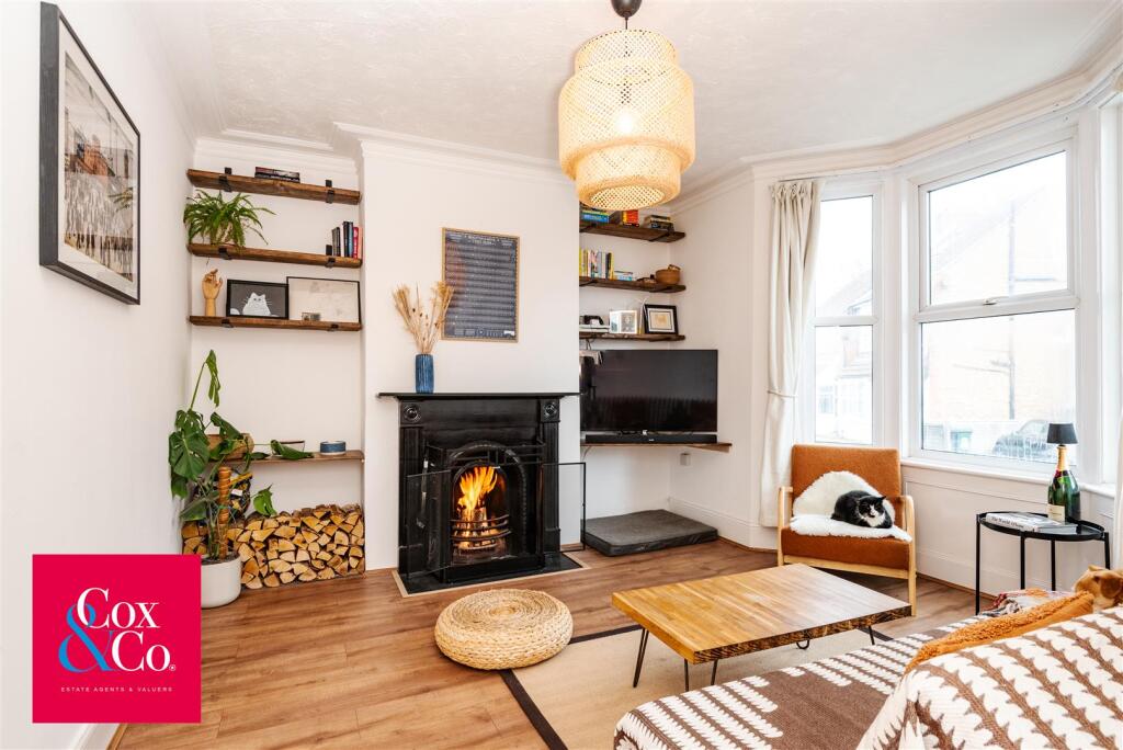 2 bedroom flat for sale in Trafalgar Road, Portslade, BN41