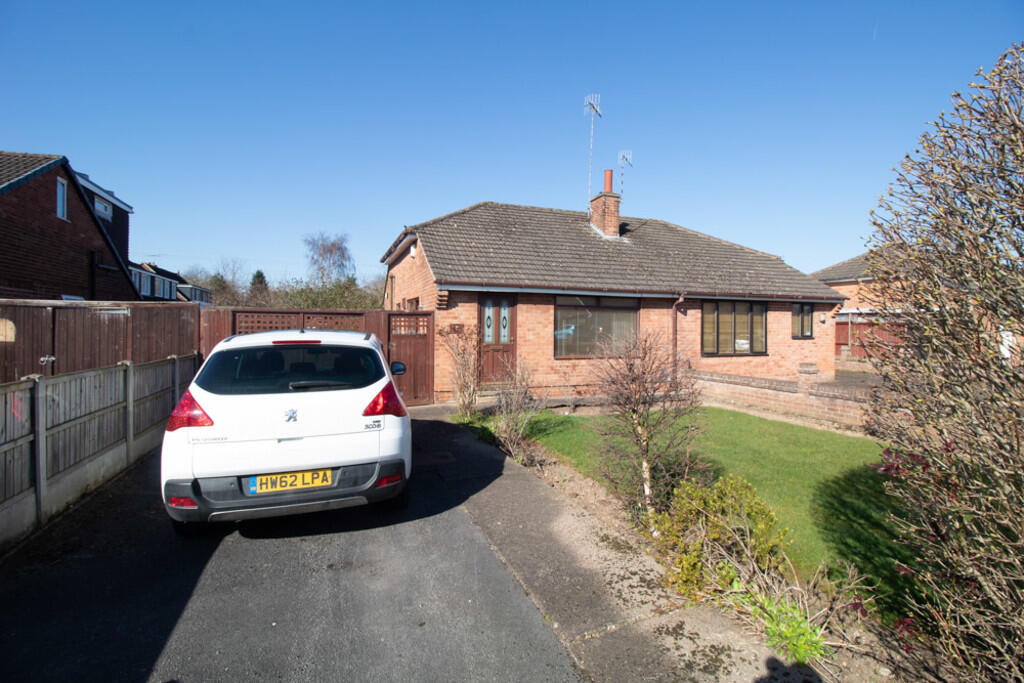 2 bedroom semi-detached bungalow for sale in Brookthorpe Way ...