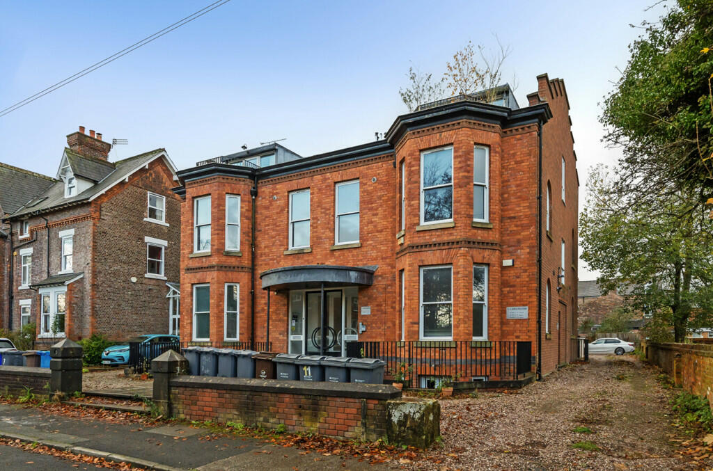 1 bedroom apartment for sale in Birch Polygon, Manchester, Manchester, M14