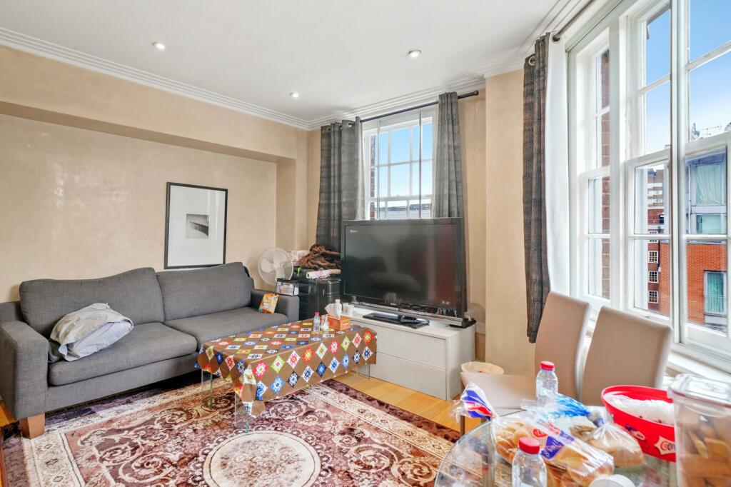 3 bedroom flat for sale in Forset Court, W2
